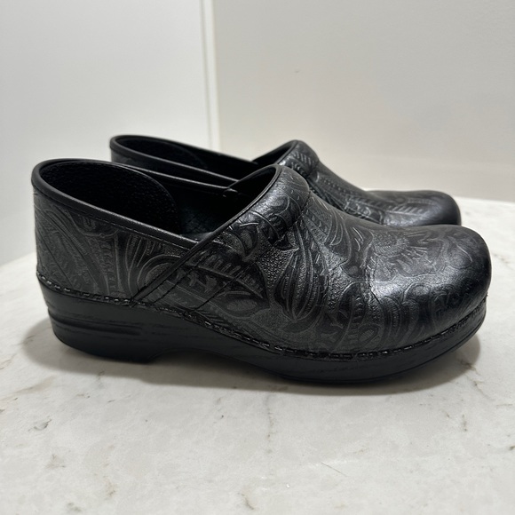 Dansko | Shoes | Dansko Womens Professional Clog Slipon Black Tooled ...